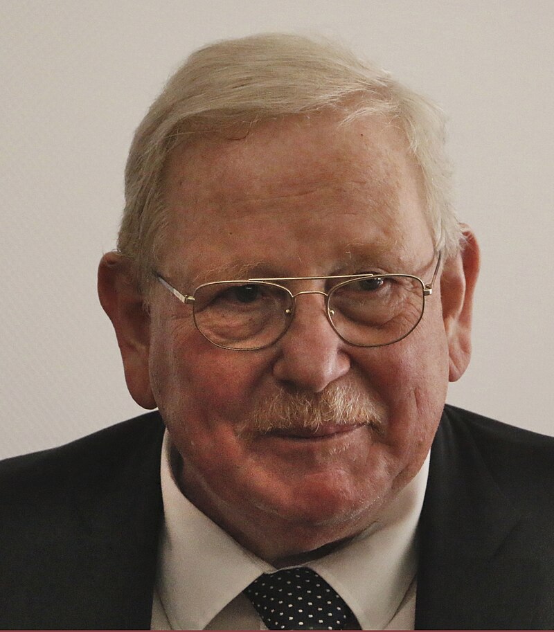 Nobel laureate Reinhard Genzel expects developing countries to ...